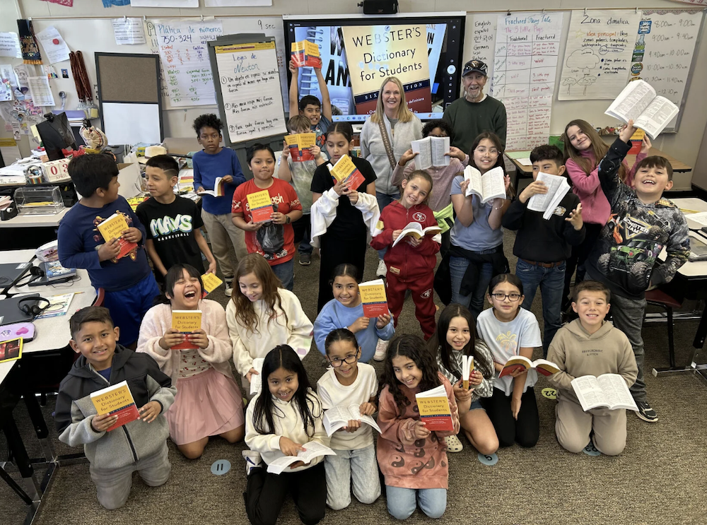 The Dictionary Project Hanford Rotary Club Delivers 20,000+ Dictionaries.