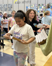 The Dictionary Project Rotary Club of Sumner Donates Dictionaries to ...